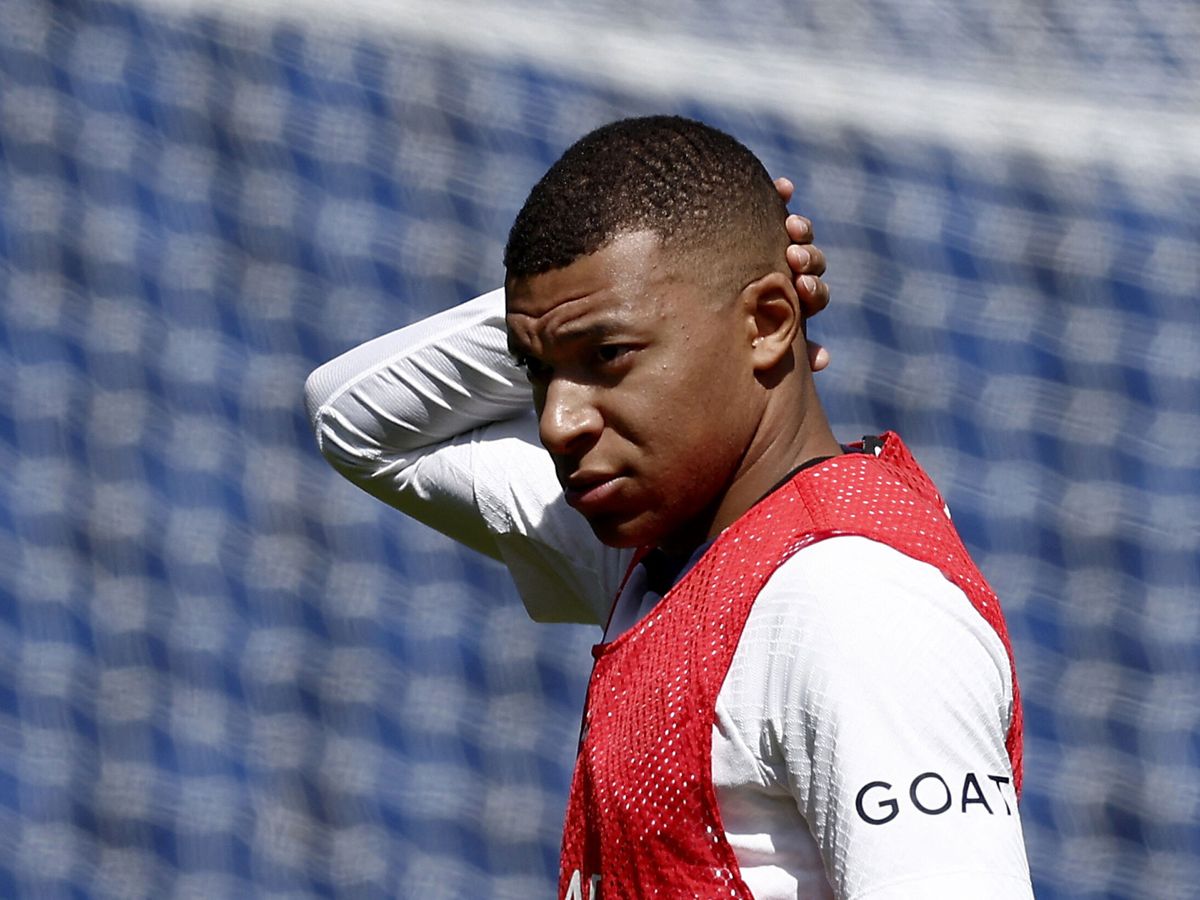 PSG Optimistic About Kylian Mbappe’s Contract Renewal Amid Contract ...